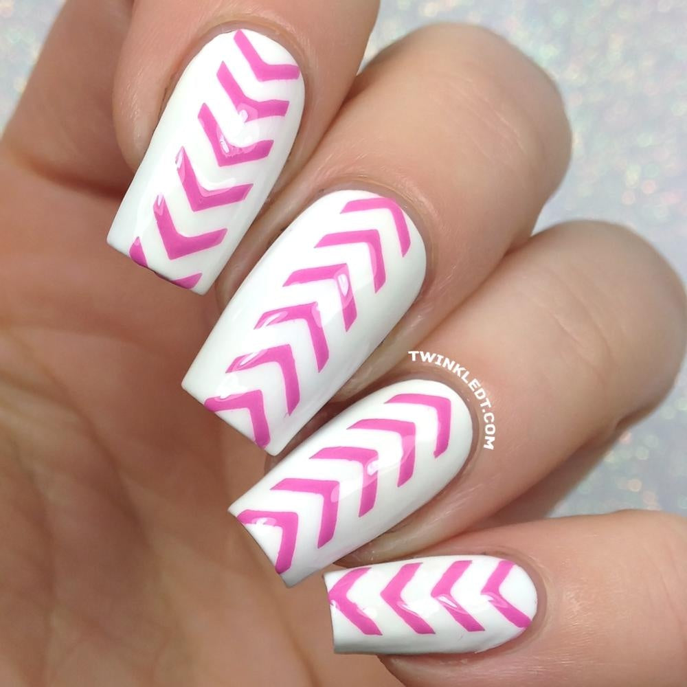Chevron Acrylic Nails